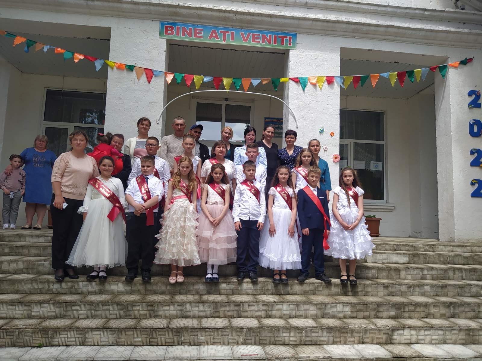 Adio,clasele primare | Gimnaziul Mărcăuți